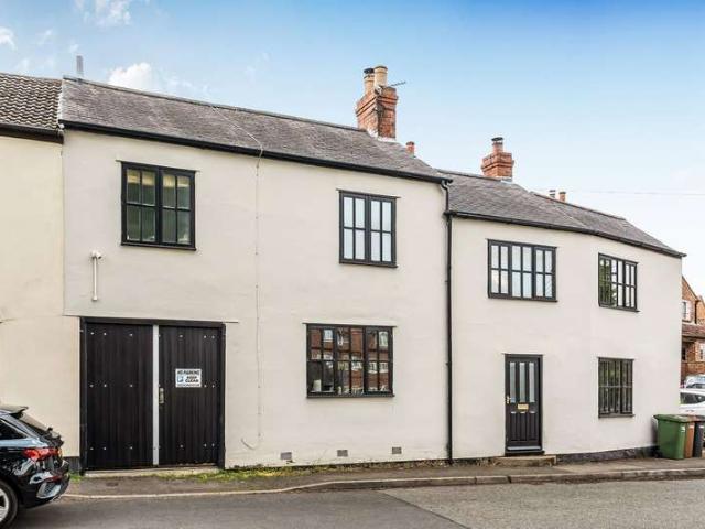4 Bedroom Cottage House