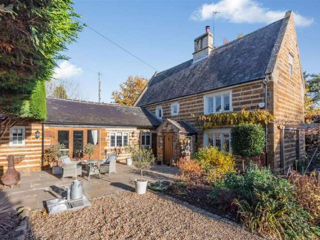 4 Bedroom Cottage House