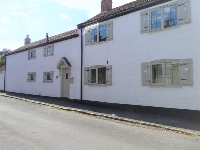 4 Bedroom Cottage House