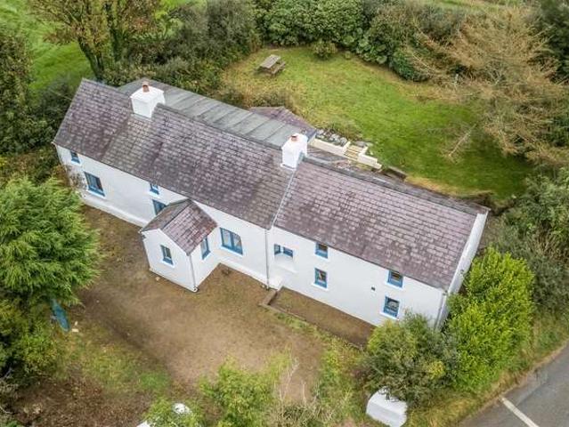 4 Bedroom Cottage House