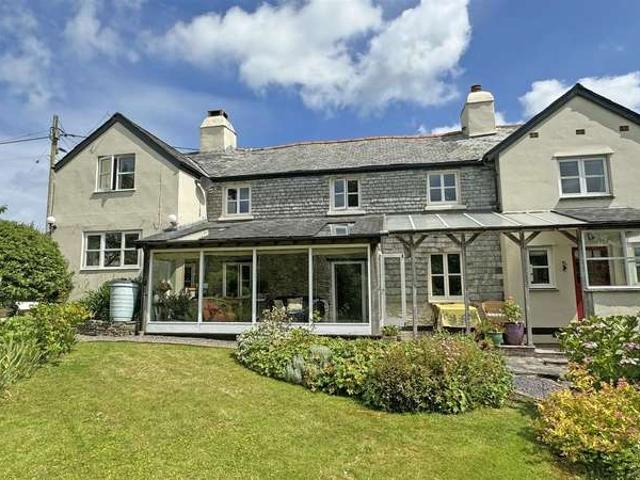 4 Bedroom Cottage House