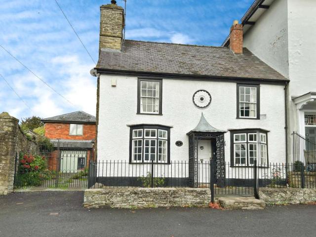 4 Bedroom Country House Character Property
