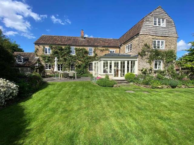 4 Bedroom Country House Character Property