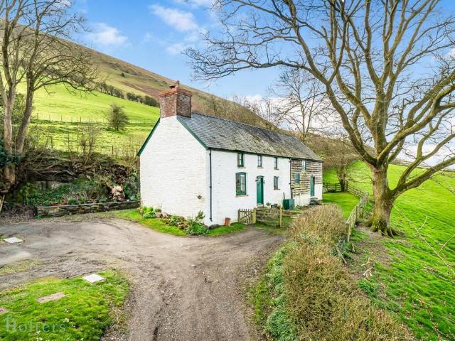 4 bedroom country house for sale