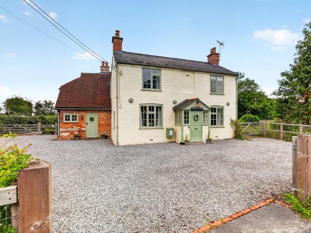 4 bedroom country house for sale
