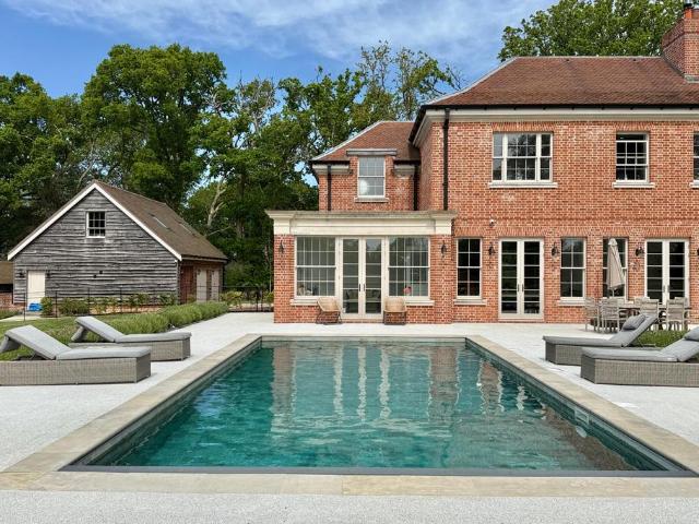 4 bedroom country house for sale