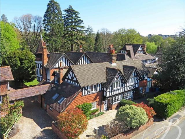 4 bedroom country house for sale
