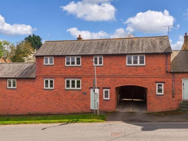 4 bedroom country house for sale