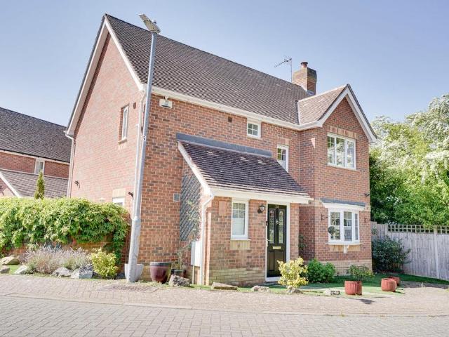 4 bedroom country house for sale