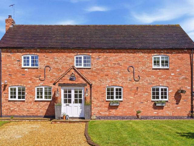 4 bedroom country house for sale