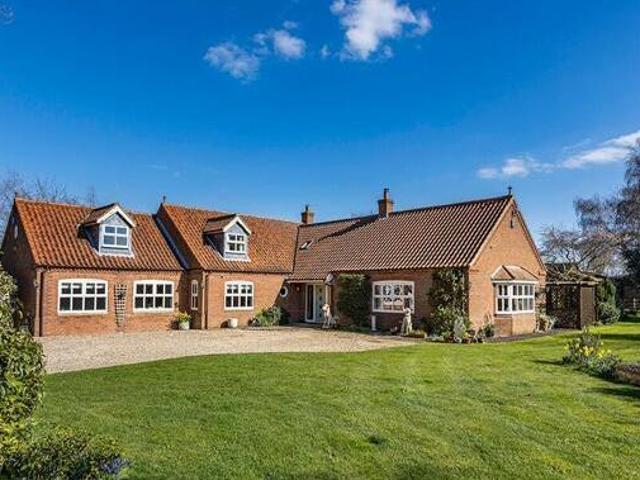 4 Bedroom Country House For Sale In Staythorpe Road, Rolleston