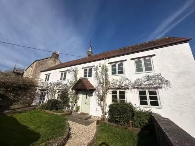 4 bedroom country house for rent in Great Elm, BA11