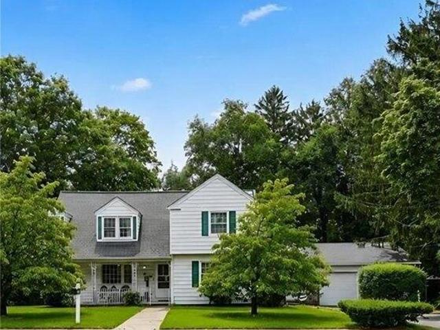 4 bedroom, Coventry RI 02816 104233437