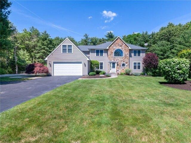 4 bedroom, Coventry RI 02816 104812244