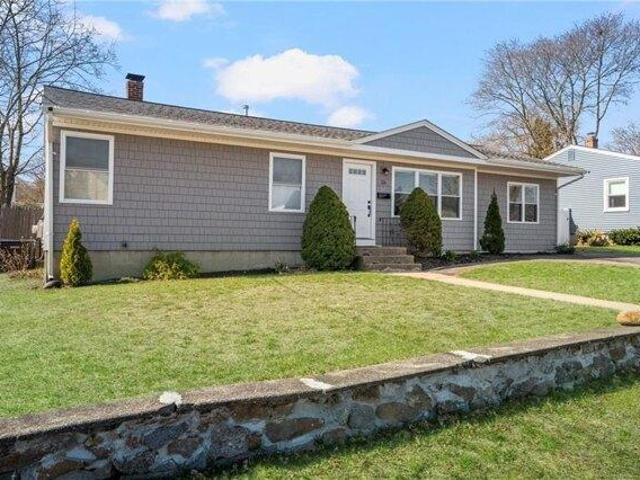 4 bedroom, Coventry RI 02816 102119122