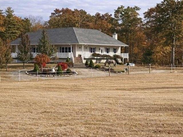 4 bedroom, Coventry RI 02816 102477989