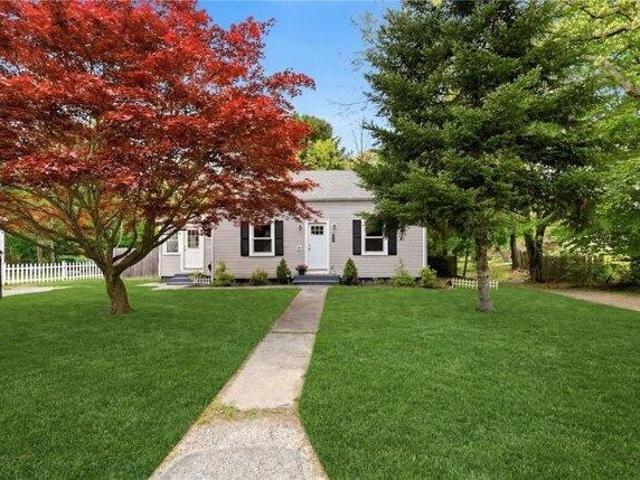 4 bedroom, Coventry RI 02816 102726746