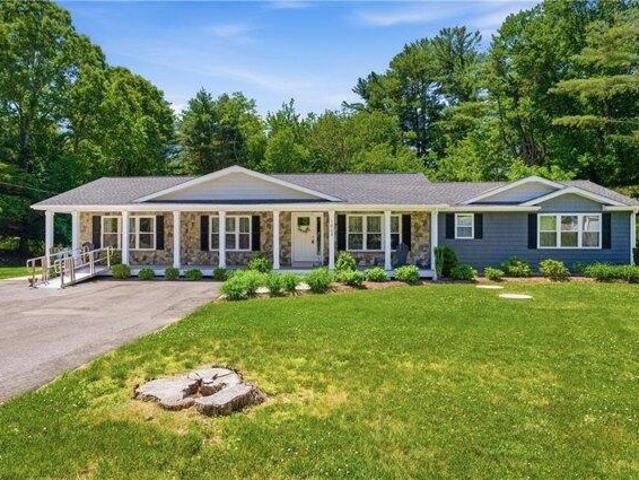 4 bedroom, Coventry RI 02816 103220445