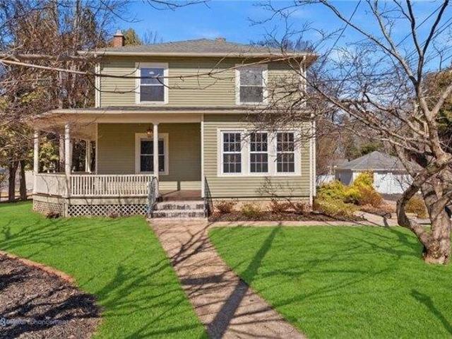 4 bedroom, Coventry RI 02816 103249218