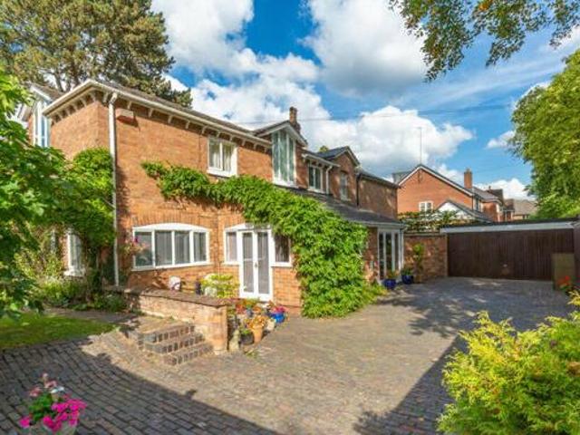 4 Bedroom Coach House For Sale In Leamington Spa