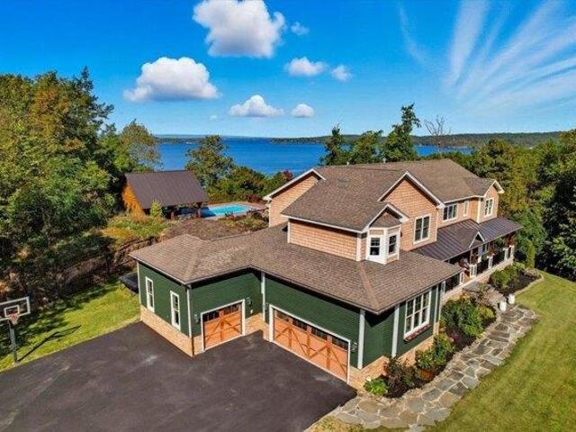 4 bedroom, Colchester VT 05446 102586671