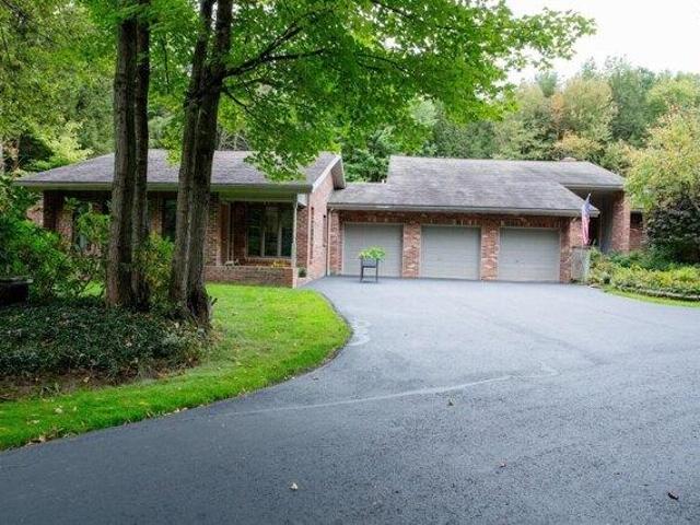 4 bedroom, Colchester VT 05446 LS102030135