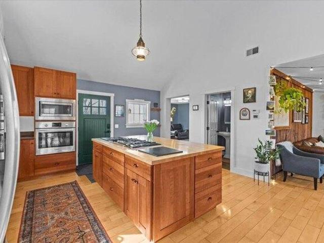 4 bedroom, Colchester VT 05446 LS102595191