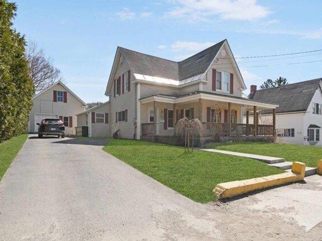 4 bedroom, Colebrook NH 03576 102728679