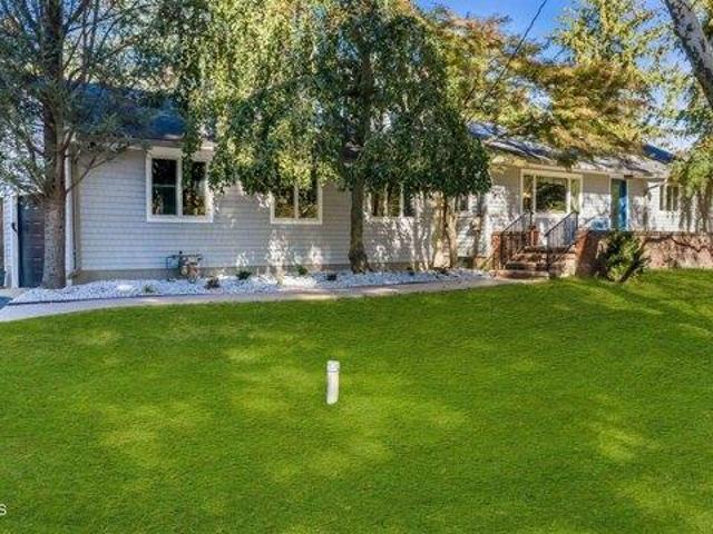 4 bedroom, Colts Neck NJ 07722 101706694