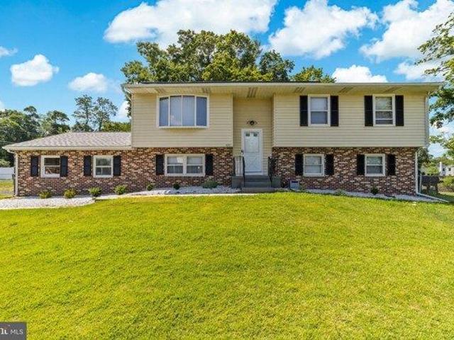 4 bedroom, Columbus NJ 08022 104717844