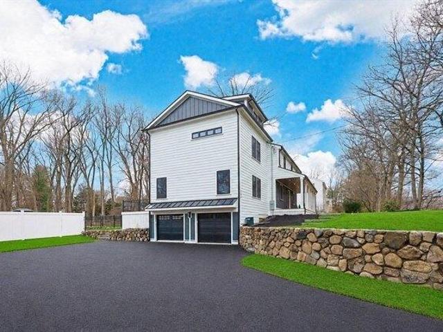 4 bedroom, Concord MA 01742 102859604