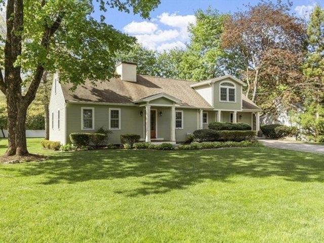 4 bedroom, Concord MA 01742 104807472