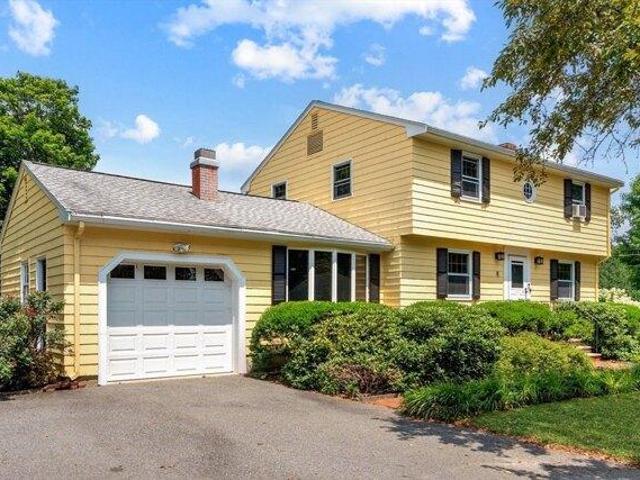 4 bedroom, Concord MA 01742 104807700