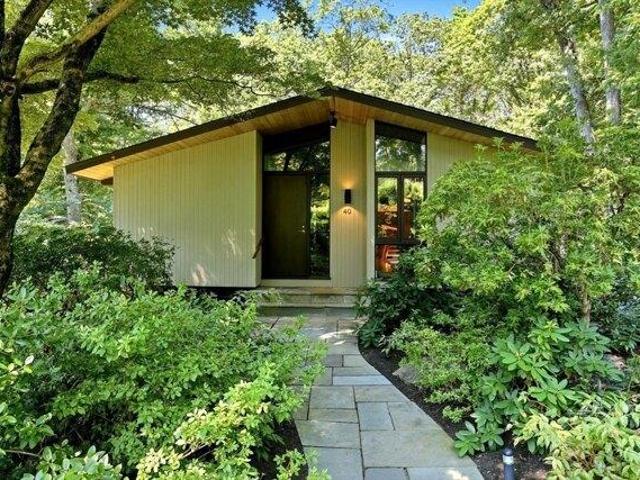4 bedroom, Concord MA 01742 105230942
