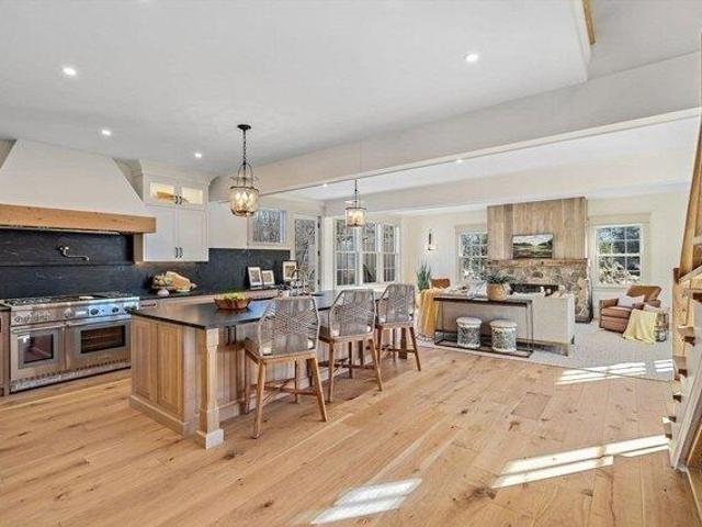 4 bedroom, Concord MA 01742 LS102724545