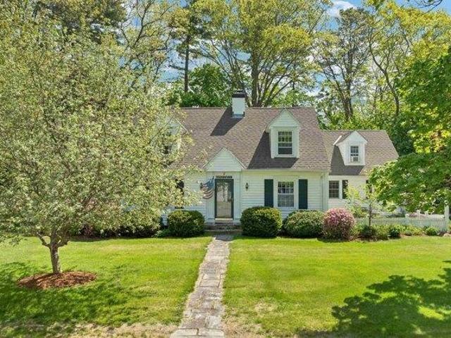4 bedroom, Concord NH 03301 103248959