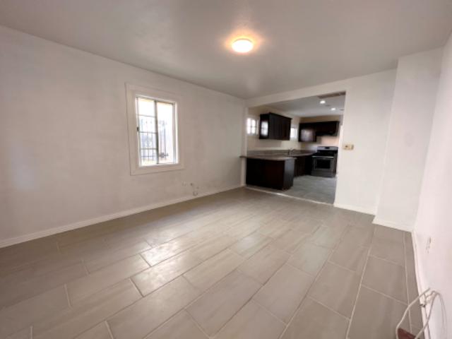 4 Bedroom Condo for Rent at 532 W 77th St, Los Angeles, CA 90044