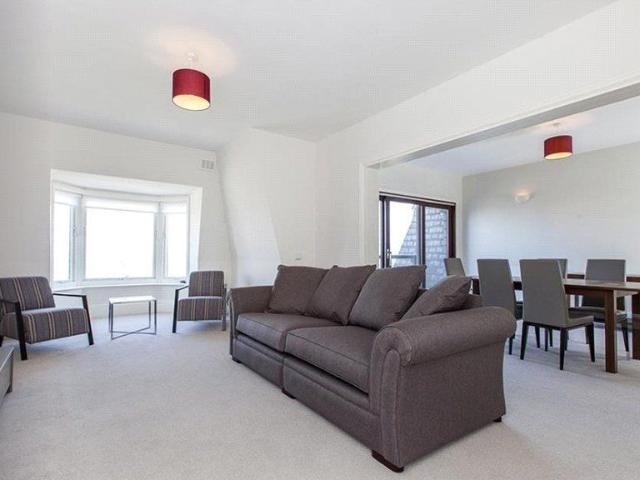 4 bedroom conversion flat with 1 reception and 4 bathrooms in 145 Park Road, NW8