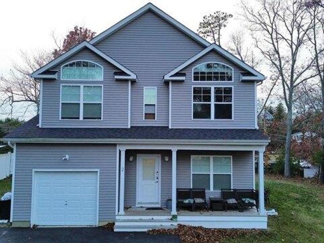 4 bedroom, Coram NY 11727 103621516