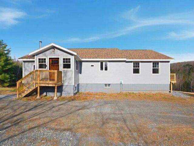 4 bedroom, Corinth VT 05039 LS102154040