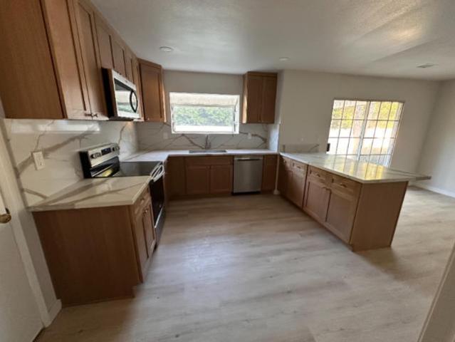 4 bedroom, Camarillo CA 93010 88529475
