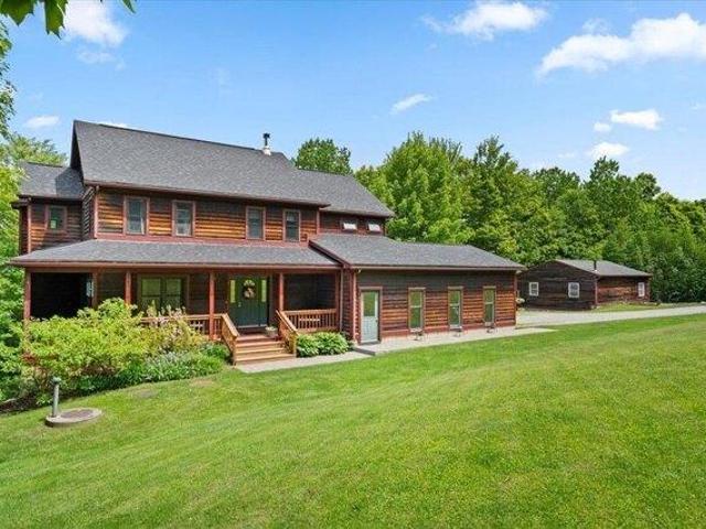 4 bedroom, Cambridge VT 05464 105115552