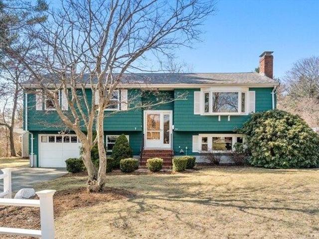 4 bedroom, Canton MA 02021 102371653