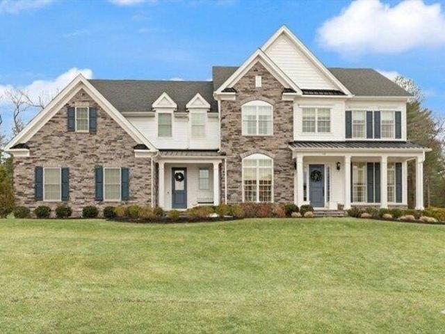 4 bedroom, Canton MA 02021 103158325