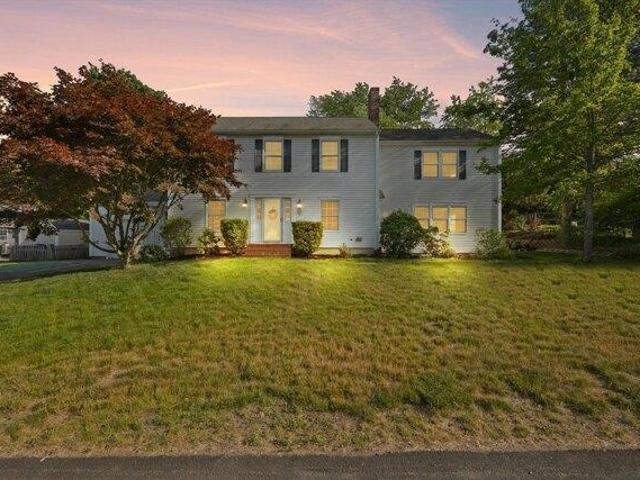 4 bedroom, Canton MA 02021 104788495