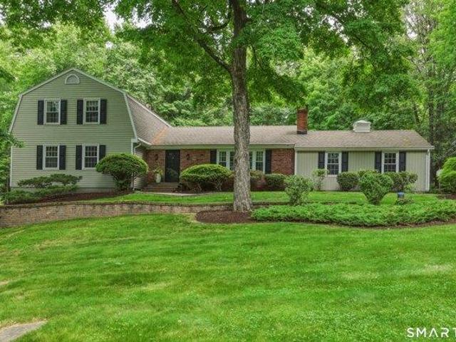 4 bedroom, Canton CT 06019 104077406