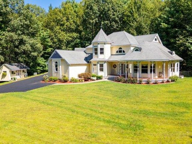 4 bedroom, Canton CT 06019 104444501