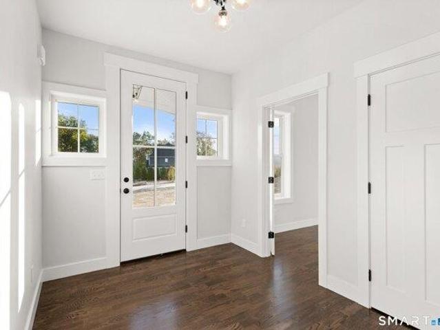 4 bedroom, Canton CT 06019 104567931