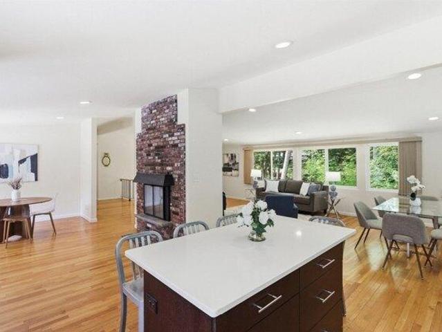 4 bedroom, Carlisle MA 01741 105040615