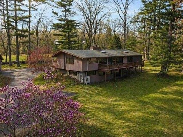 4 bedroom, Carlisle MA 01741 LS102344622